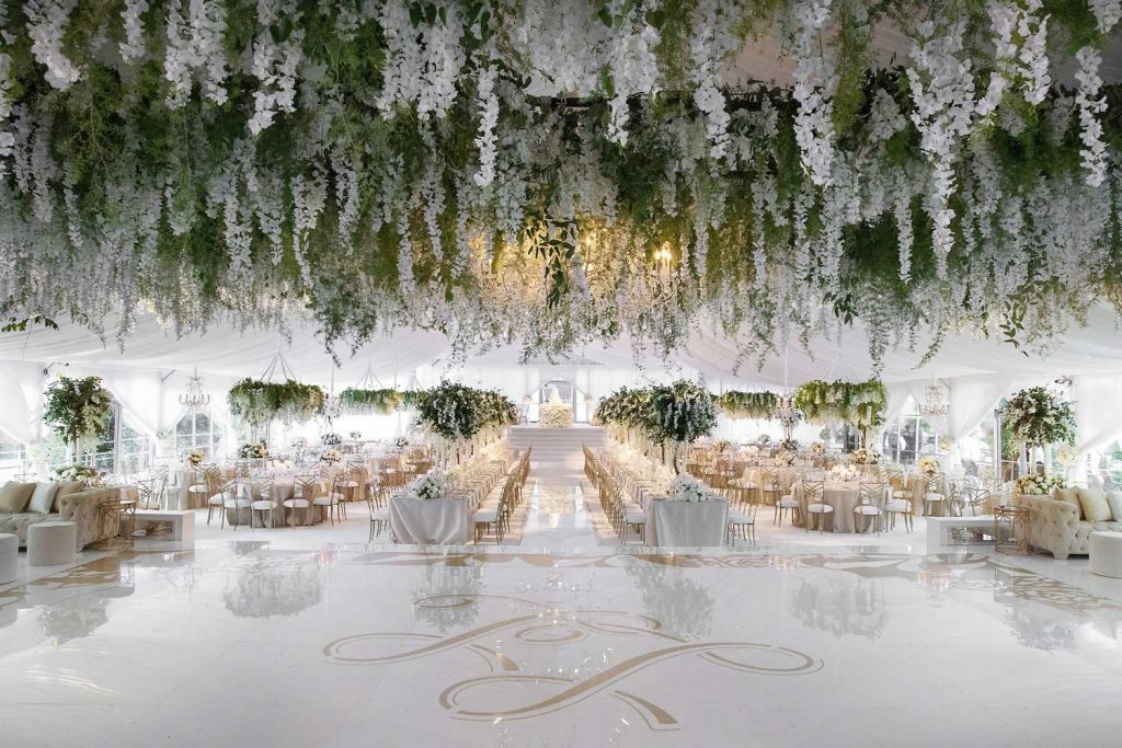 22 Mesmerising & Unique Ceiling Decor Ideas For Wedding Venue | WedMePlz