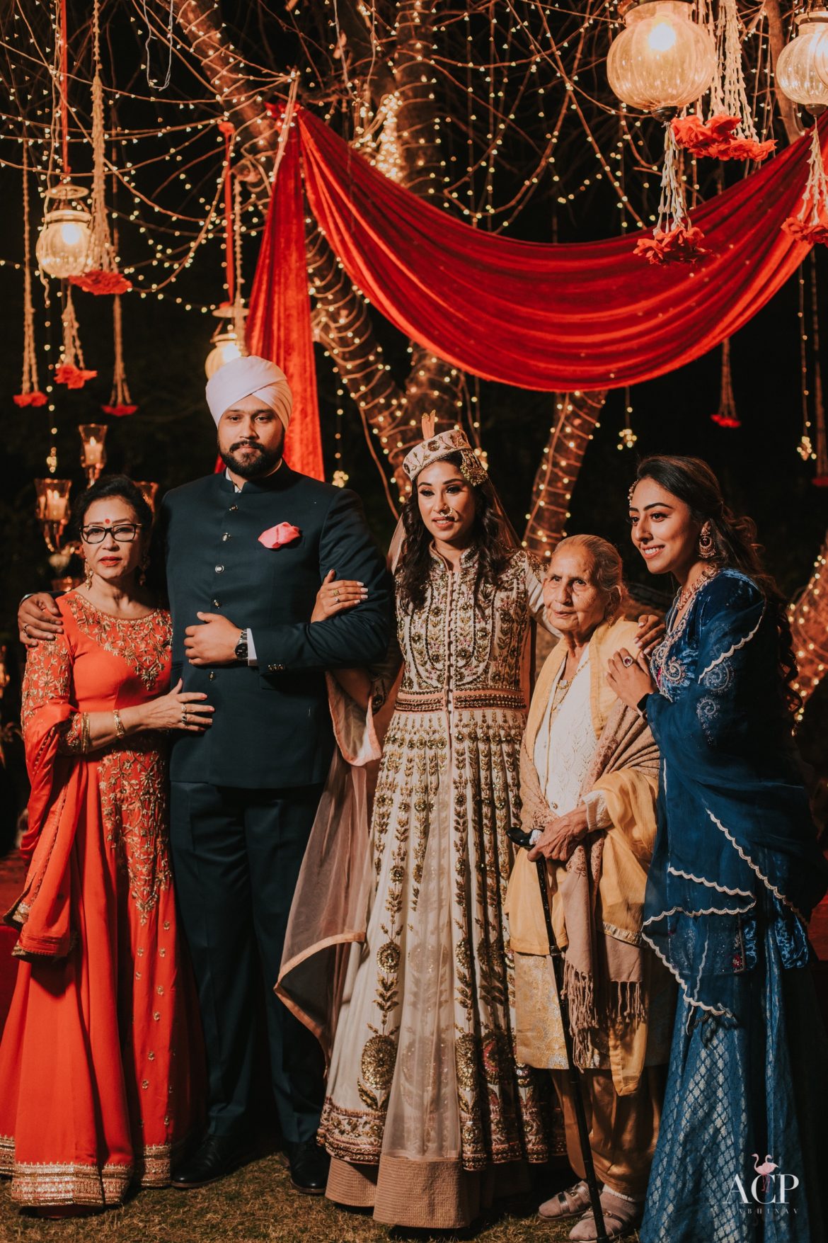 Catch A Glimpse Of Gurtej And Prabh's Grand Gurudwara Wedding | WedMePlz