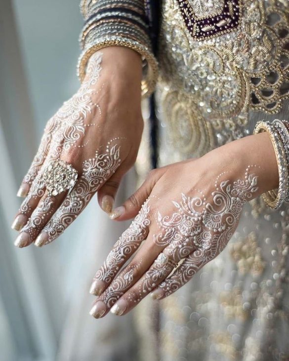24 Stunning White Mehendi Designs That Cannot Be Missed | WedMePlz