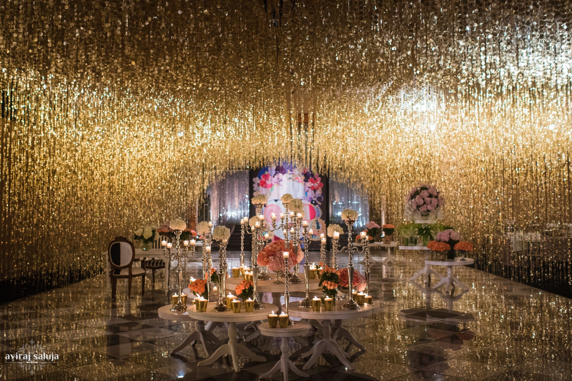 Striking Cocktail Decor Ideas That We Spotted For Your Wedding | WedMePlz