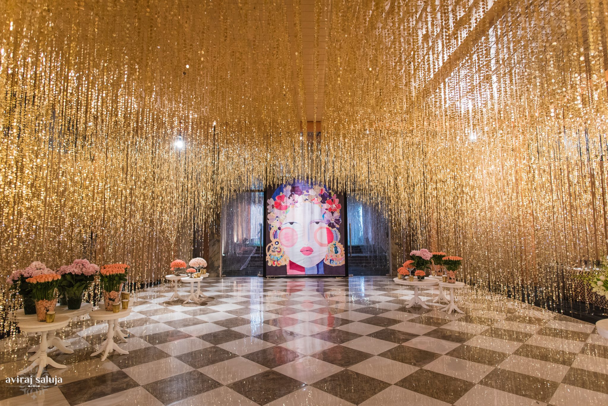 Striking Cocktail Decor Ideas That We Spotted For Your Wedding | WedMePlz