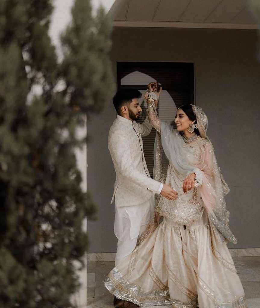 20+ Gorgeous Matching Wedding Outfits For The Trendy Bride And Groom ...